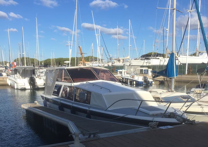 Loue Bateau Nuit Ou Week-end Et Semaine - Aigues-Mortes