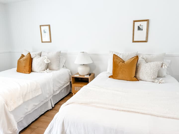 The Goldie Room - Montague, MI