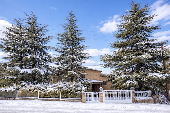 Charming Mountain House, Faraya | 24/7 Electricity - Lebanon