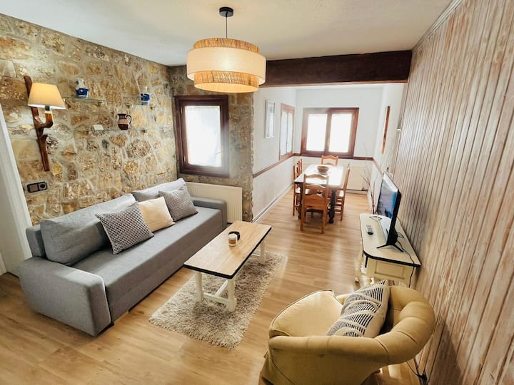 Bonito Apartamento Con Jardín A Su Alrededor - Formigal