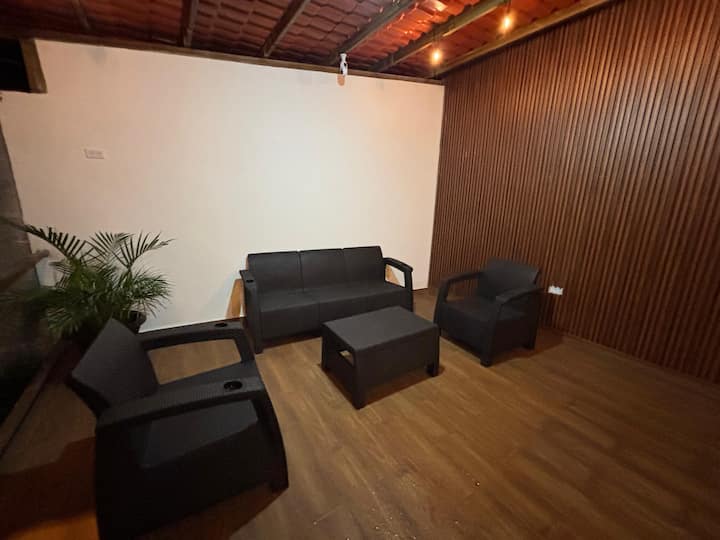 Casa Céntrica En Mindo | Hidromasaje - Mindo Valley