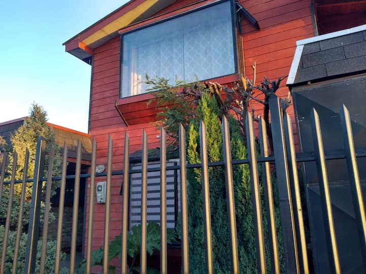 Arriendo Amplia, Acogedora Casa Con Jacuzzi - Puerto Montt