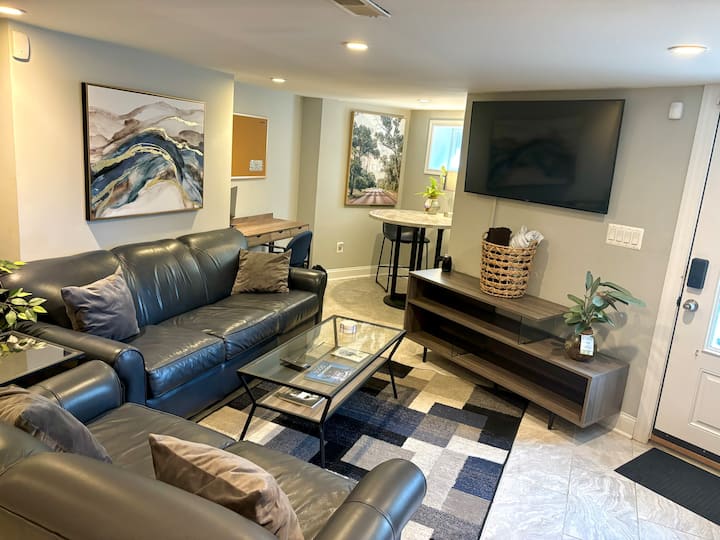Spacious Private English Basement In Rowhome In Dc - Smithsonian National Zoological Park, Washington