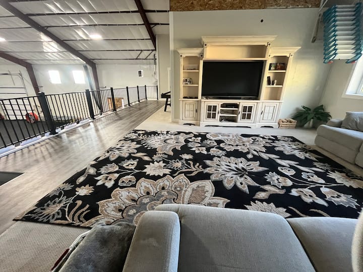 Spacious Lodge With Private Indoor Sportscourt - Gunnison, UT