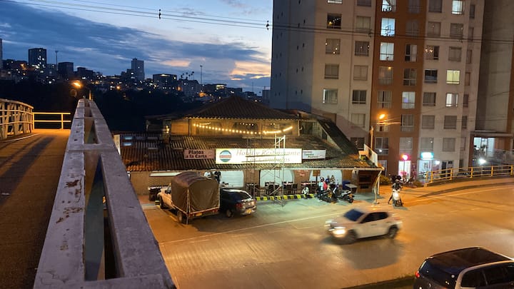 Familiar,vista,cerca Al Terminal - Manizales