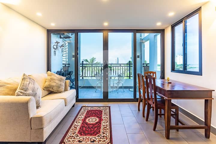 Newly Renovated 2-bedroom Duplex - Phnom Penh