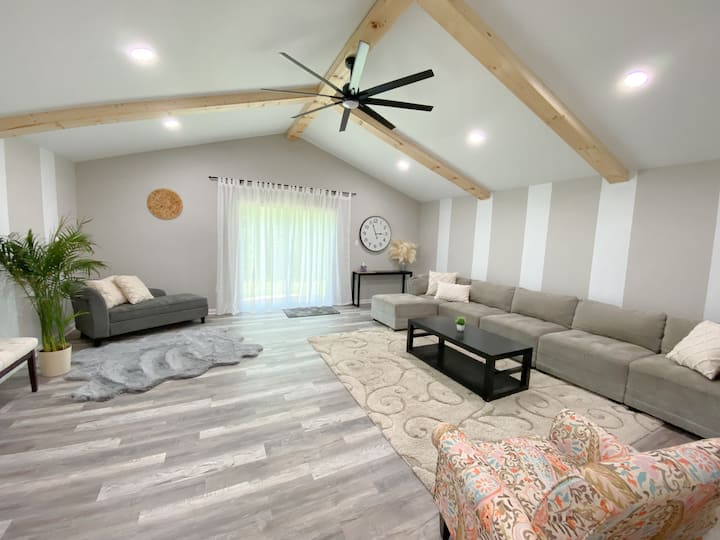 Renovated, Modern, Clean 4bd Retreat In Pike Creek - Newark, DE