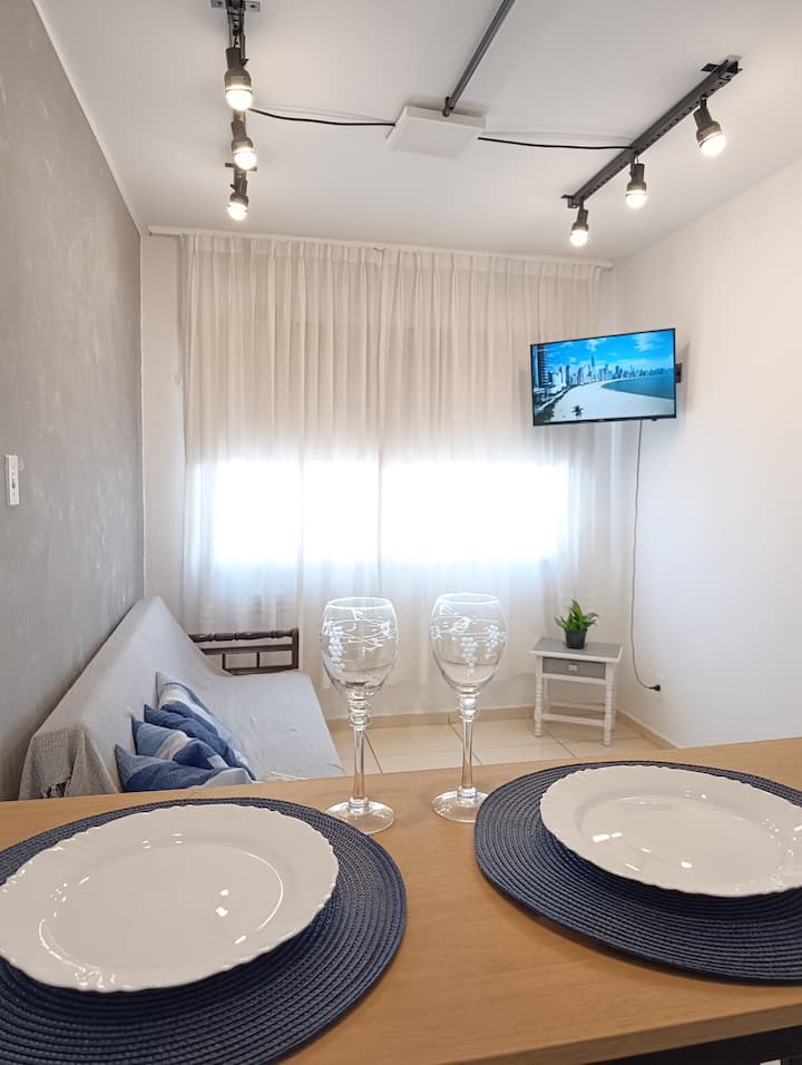 Apto 3 Quadras Da Praia Com Ar Condicionado Q/f - Balneario Camboriú