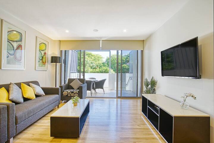 Three Bedroom Villa In Central Of Surfers Paradise - Surfers Paradise