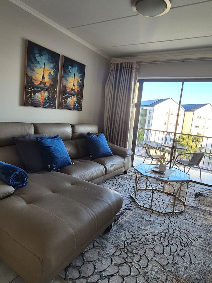 Charming Oasis In The East - Boksburg