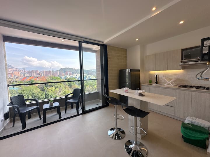 Laureles Estadio, Private Balcony Apt Near All! - Medellín