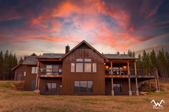 Escape To A Private Luxury Lodge! 20 Acres Hot Tub - Big Sky, MT