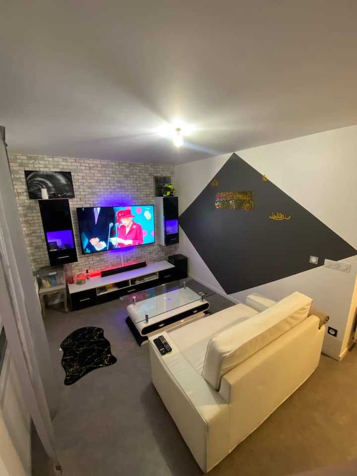 Loue Chambre à Ferney Voltaire - Ferney-Voltaire