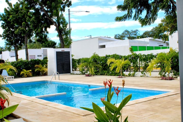 Nouvelle Maison - Fermée + Piscine + Climatisation Maison Entière - Managua