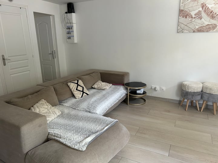 Spacieuse Maison De Ville Chic - Maintenon