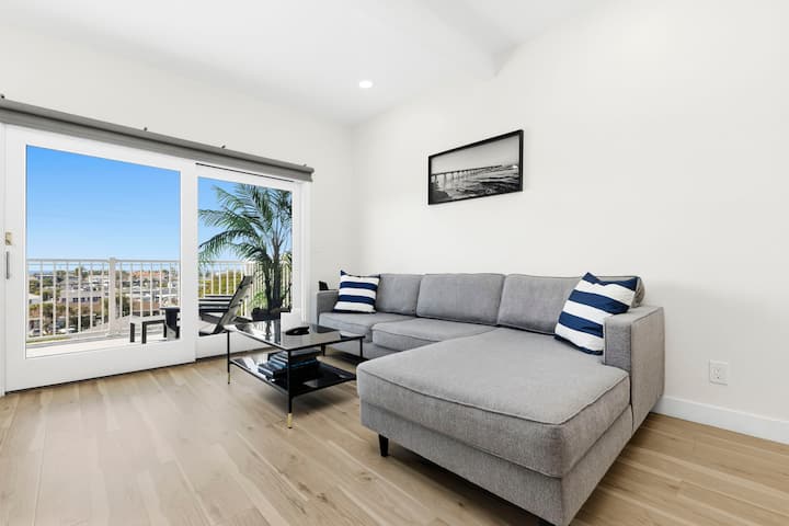 Coastal 2br Home With Ocean Views In Encinitas - Encinitas, CA