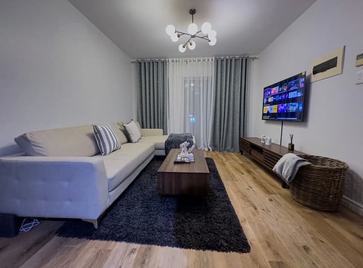 Luxurious 2 Bedroom Apartment! - Centurion