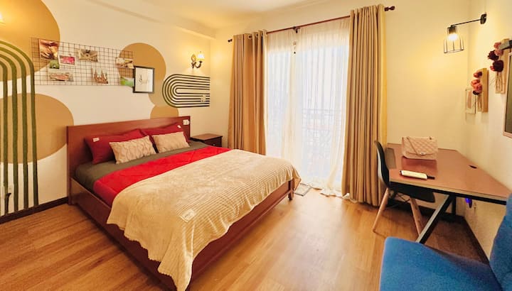 Apartment Queen Bed With Large Balcony. - Ho Chi Minh City