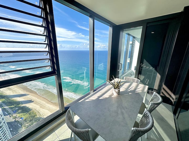 Luxury 2-bedroom Ocean View Condo With Pools & Spa - Gold Coast