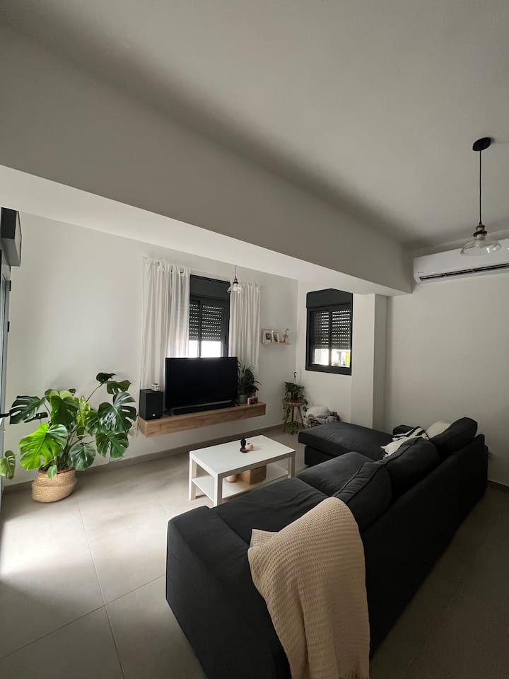 דירת גן קסומה ברחביה - Jerusalem