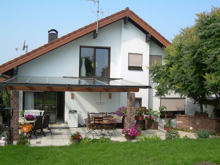 Helle Ferienwohnung Im Grünen - Bretten