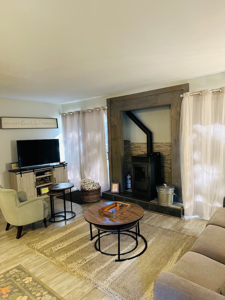 Mammoth Happy Hideaway W/hot Tub & Pool Access - Mammoth Lakes, CA