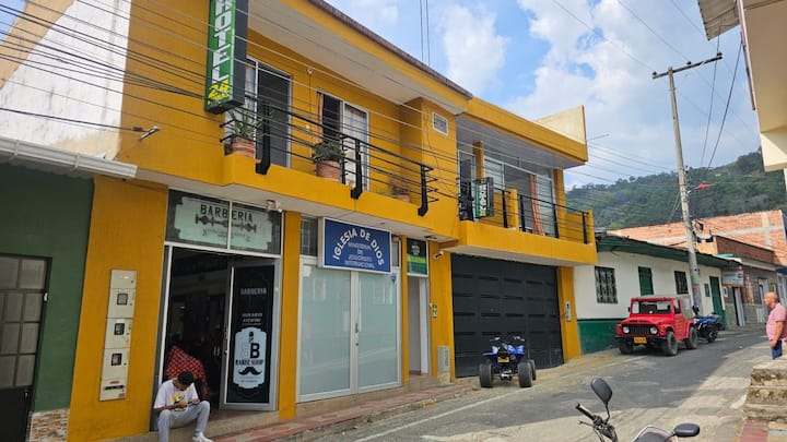 Habitación Cama Doble 208 207 - La Vega