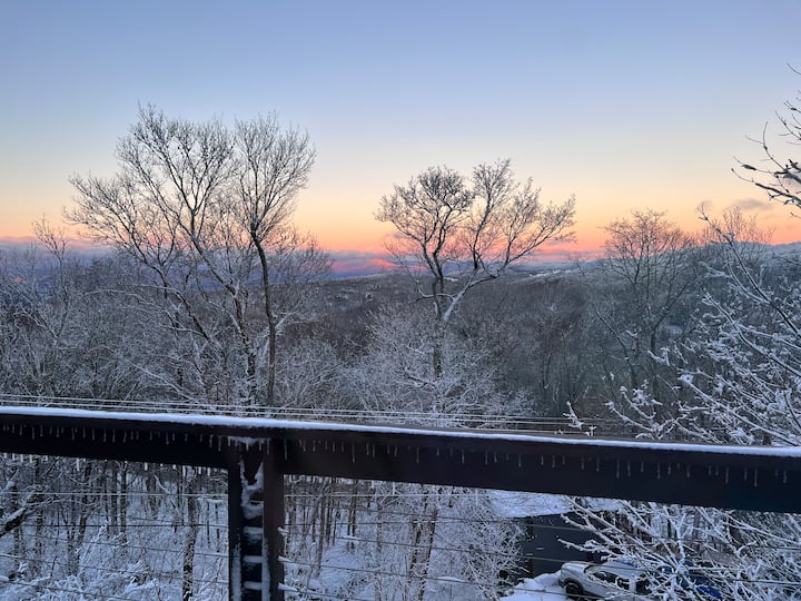 Stunning Views & Walking Distance To Ski Resort! - Beech Mountain, NC
