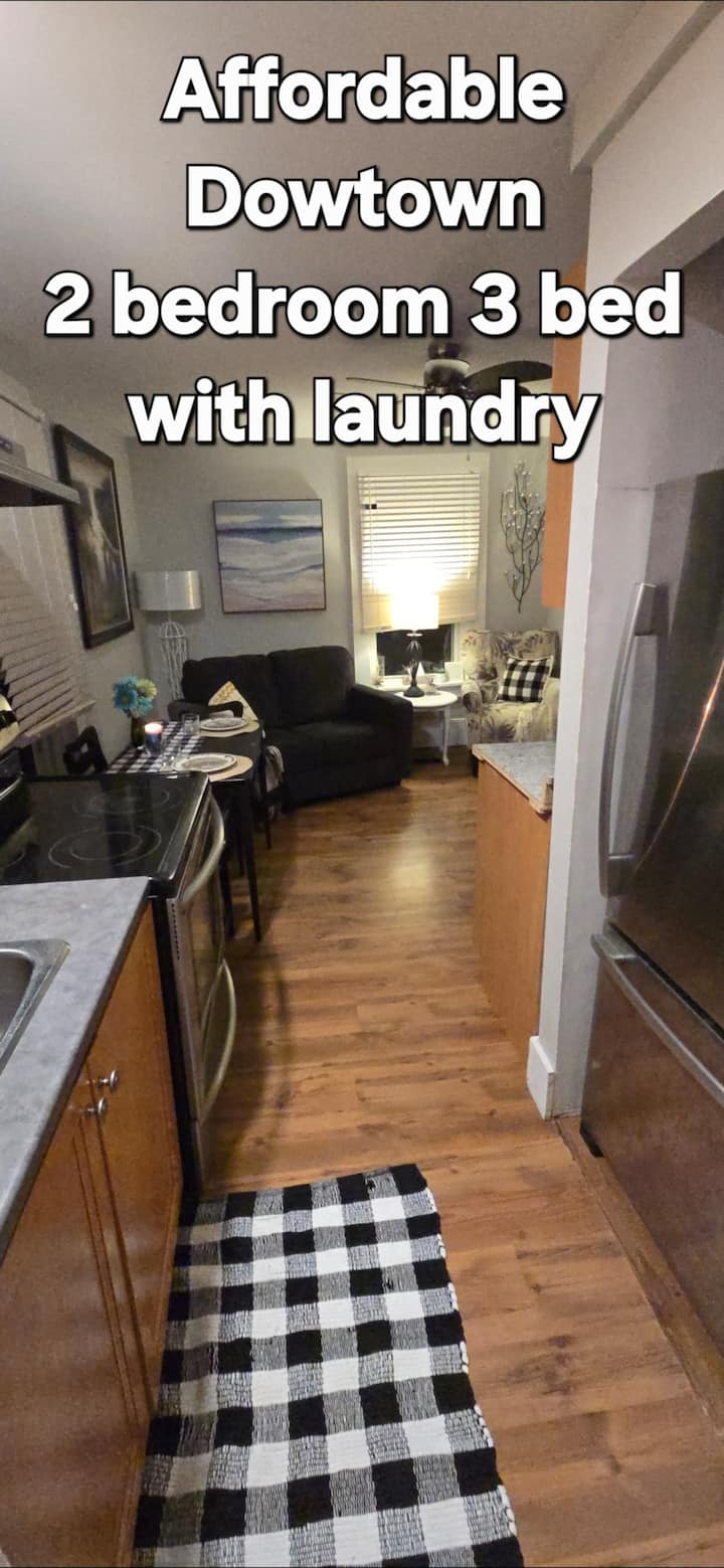 2 Bdrms 3 Beds Laundry & Front Porch - Napanee