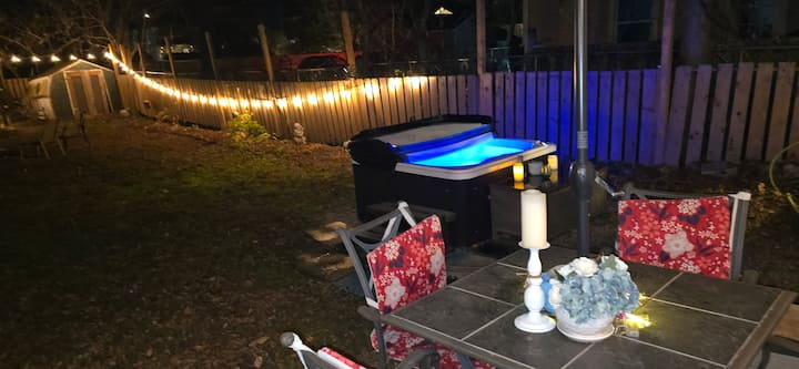 2 Bedrm 3 Bed Hot Tub Bonefire Bbq Kitchen Laundry - Napanee