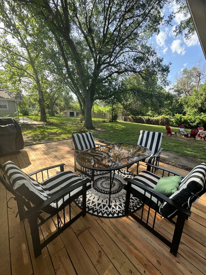 Cozy Home Near Wsu With Fire Pit - Wichita, KS