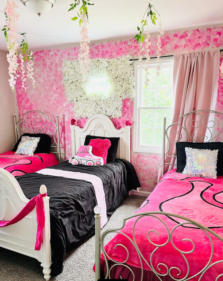 The Girlz Palace - Macon, GA