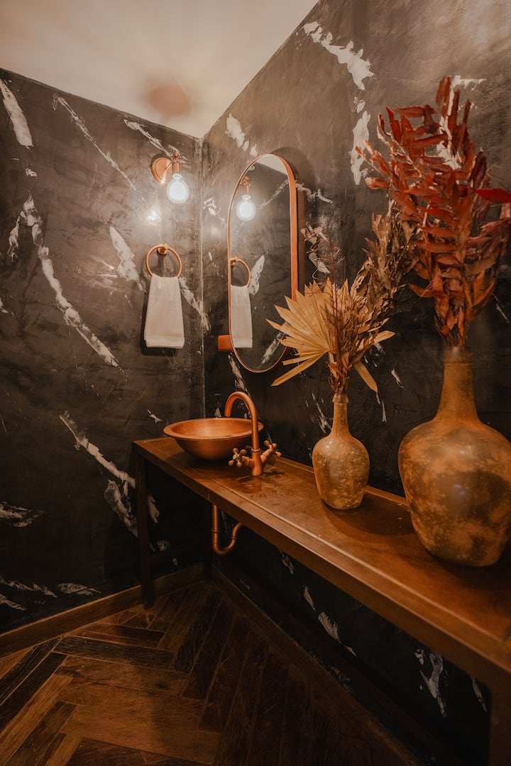 Poblado. Best Location Design Quiet Safe Spacious - Medellín