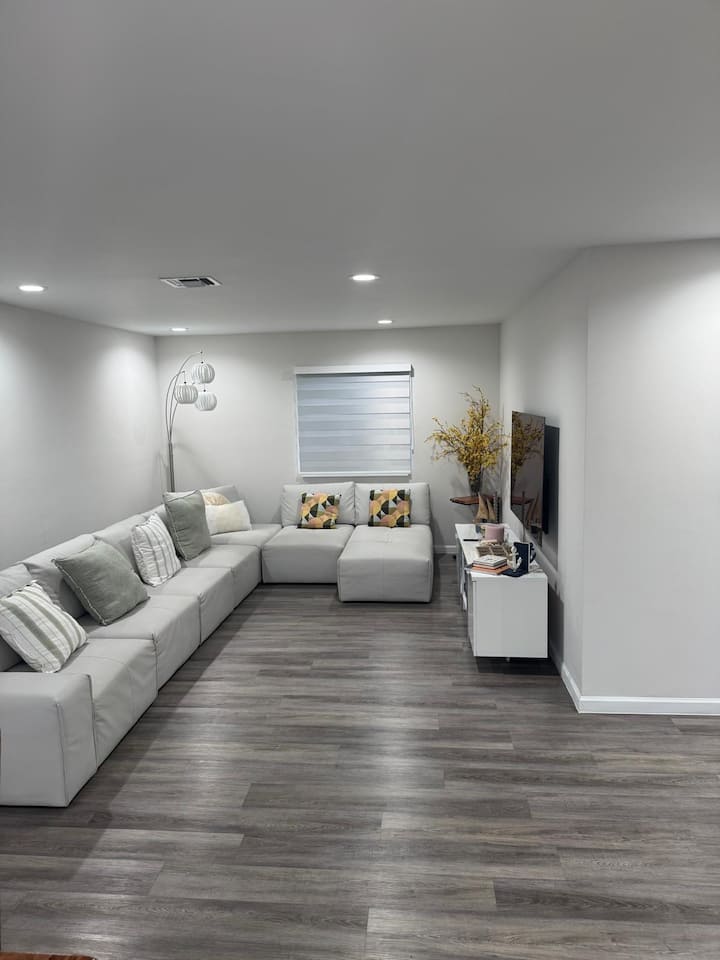 Entire House, 10 Minute From Beach - Boca Raton, FL