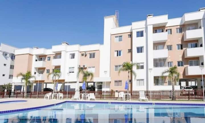 2 Quartos Com Ar-1,3km Da Praia, Piscina, Garagem - Florianópolis