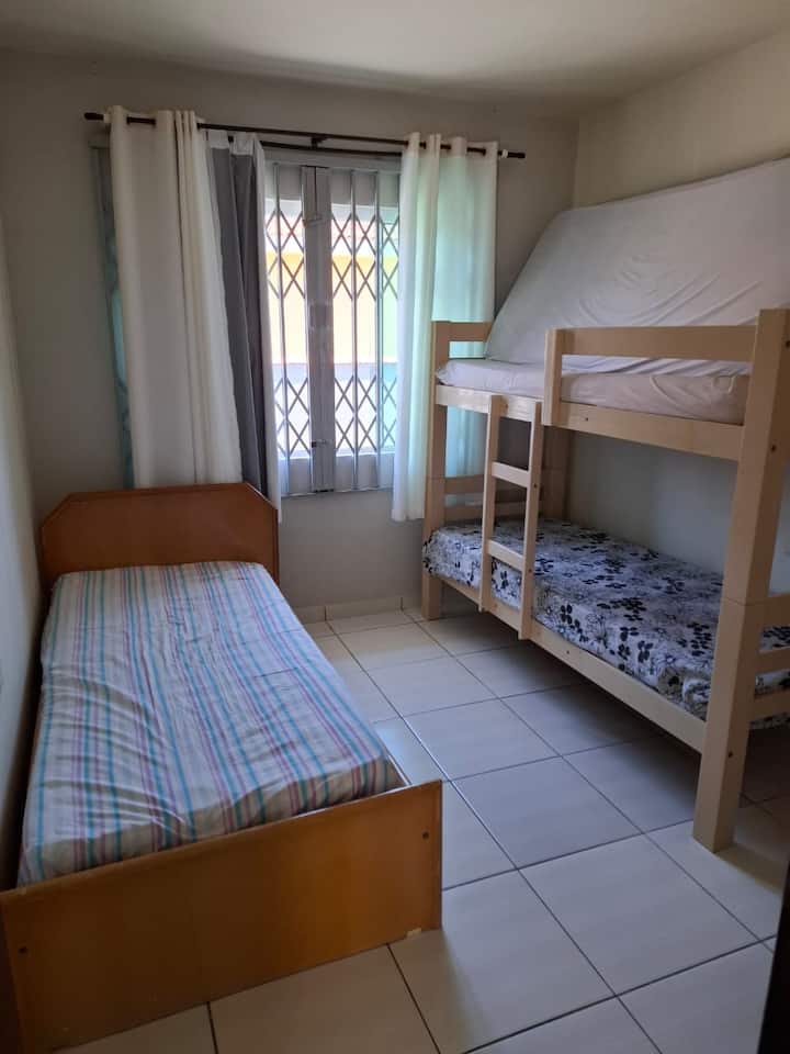 Casa Em Guaratuba 3qts - 500m Da Praia - Guaratuba