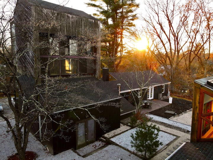 Westport: Deco Haus
5 Min To Town /10 Min To Beach - Weston, CT