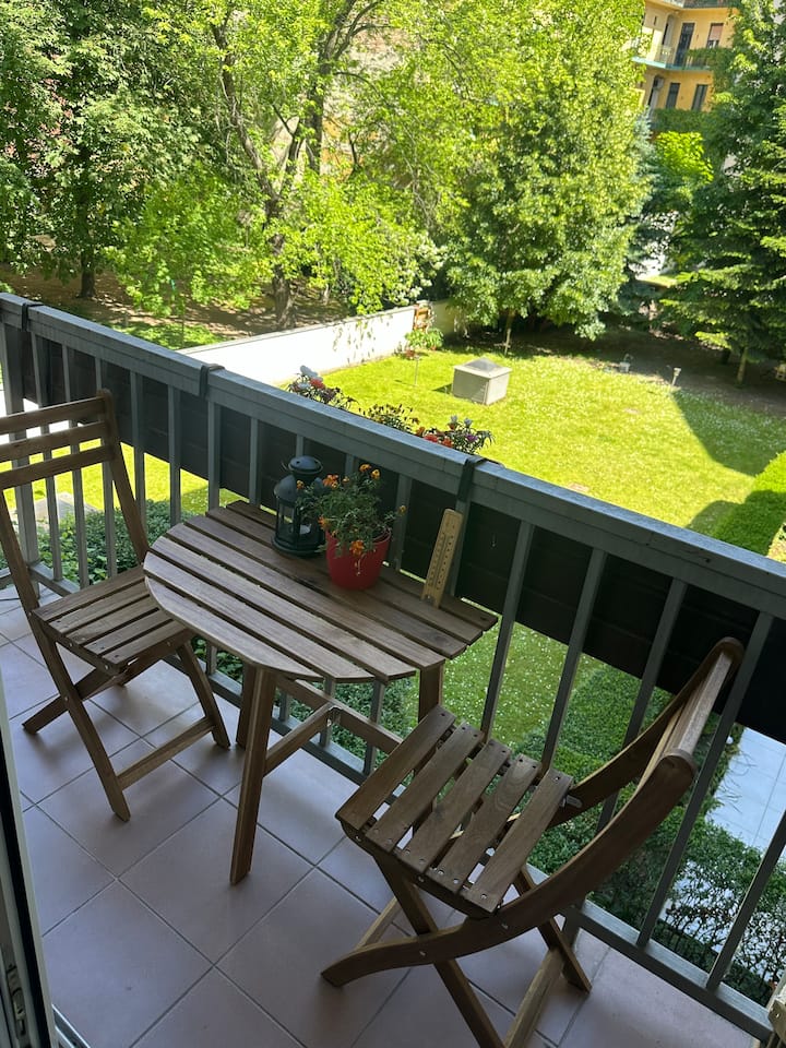 Urban Escape - Peaceful Courtyard & Playground E21 - Budapest