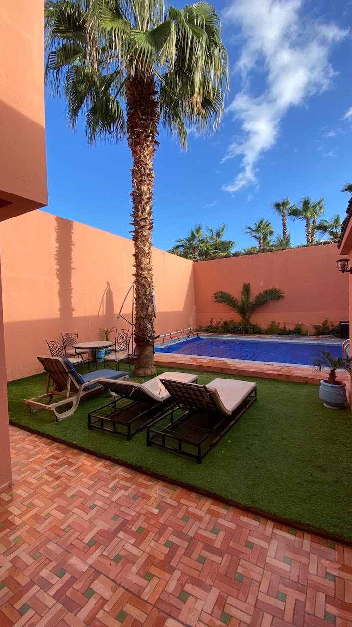 Villa De Charme Avec Piscine Chauffée Et Jardin - Marrakech
