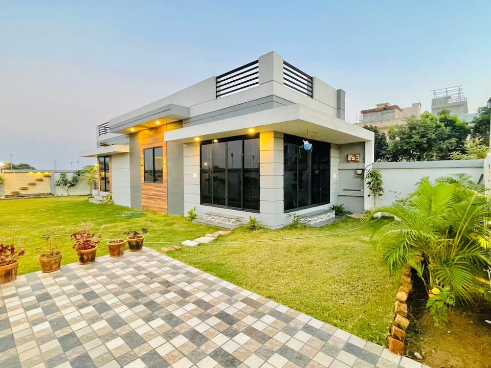 Indore Villa Holiday Rentals - Madhya Pradesh, India | Airbnb
