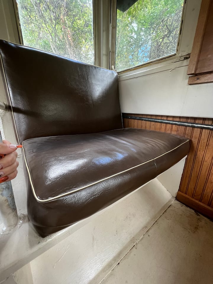 Sleep In A Real Historic Caboose Riverfront Escape - Lacey Keosauqua State Park, Keosauqua