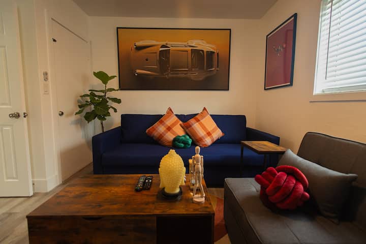 The Myrlande Dinvil Guest Suite - Miami Gardens, FL
