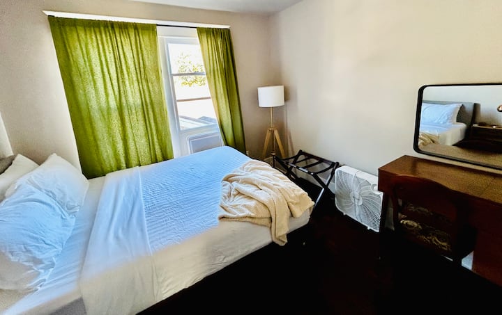 The Loft/5 Minto Downtown| 2br/1b/fresh Coffee - Tulsa, OK