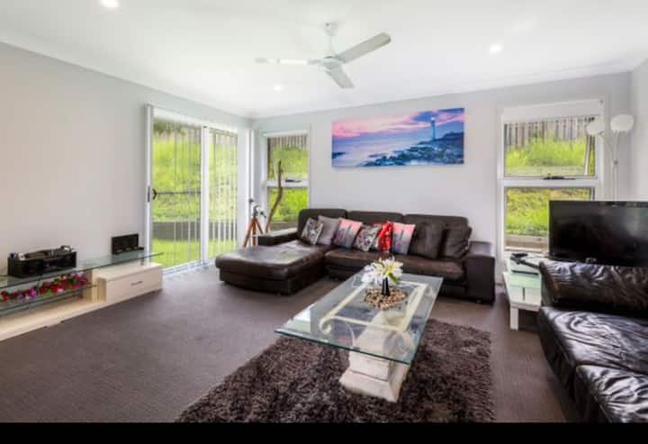 Clean, Tidy 3 Bedrooms - North Coast