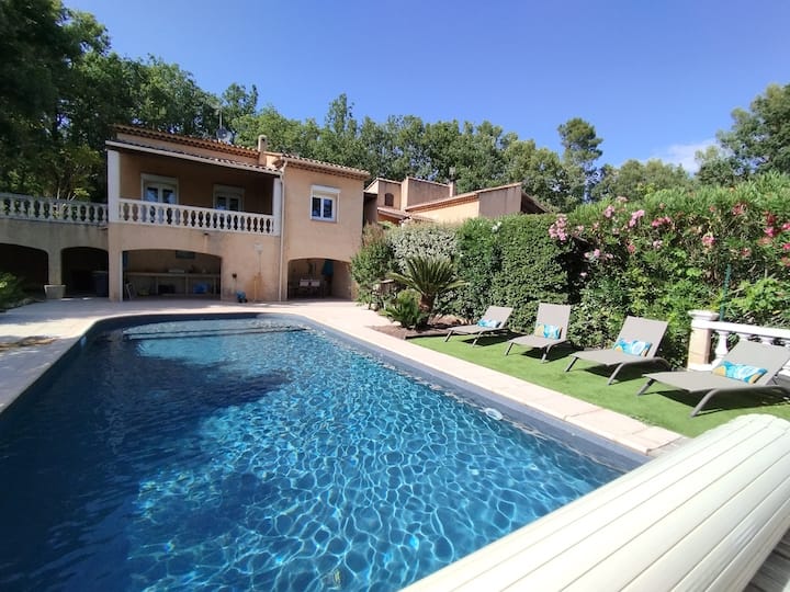 Villa Les Geckos : Calme, Spacieuse, Piscine, Wifi - ibis budget Brignoles Provence