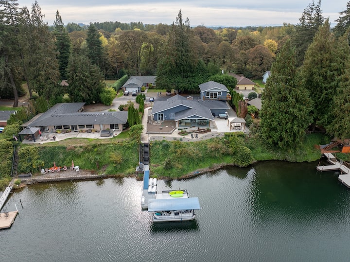 Lakefront House, 4300sqf, Hottub, Sauna Boats+dock - Paradise Point State Park, Ridgefield