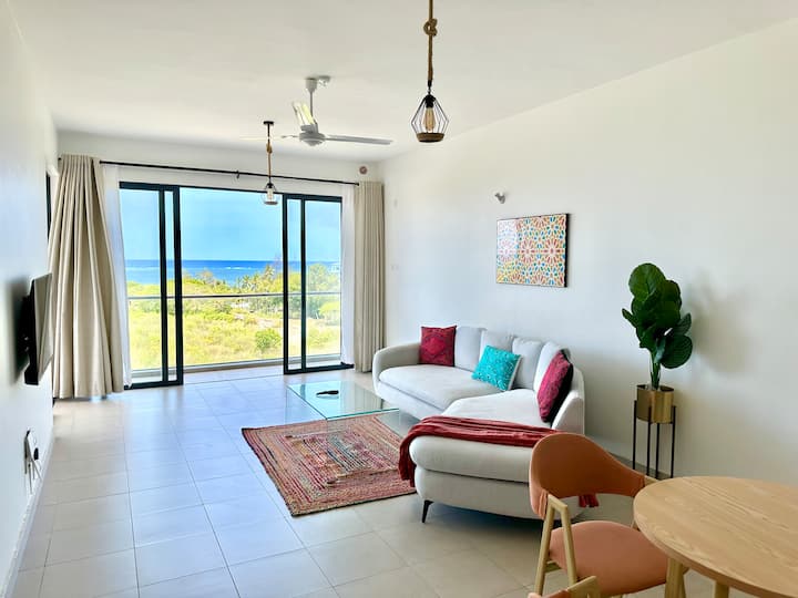 Shanzu/gokart - Luxe Seaview 1br, Pool, Beach Walk - Mombasa
