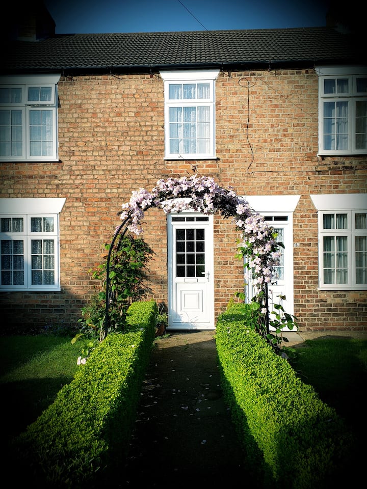 Lavender Cottage, A Pretty Period Cottage In Louth - Louth