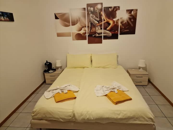 225 
Camera Tripla - Bellinzona