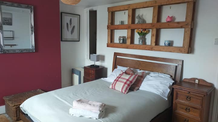 Cozy Spacious Double With En-suite Bathroom - Eastbourne